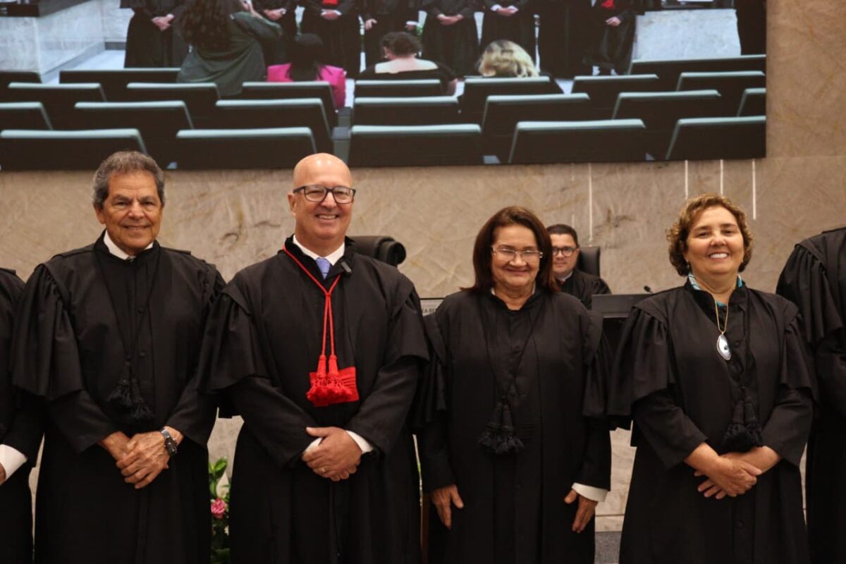 Procurador Sérgio Cunha é empossado na Procuradoria-Geral do MPC-AC ...